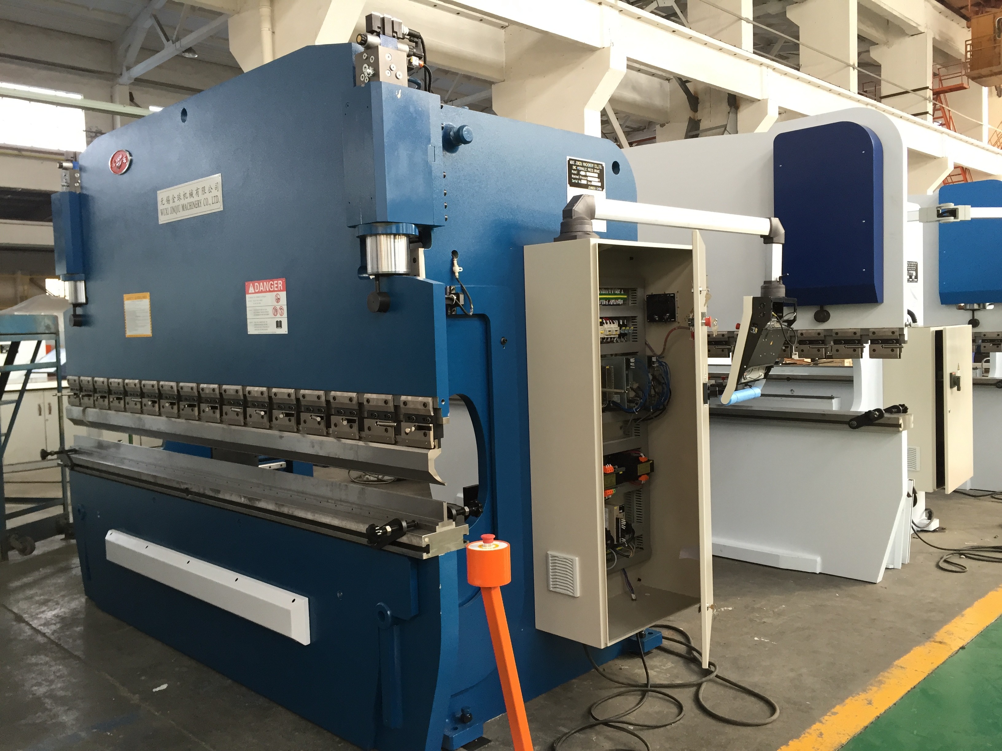 Macchina piegatubi idraulica di CNC di 160 tonnellate/freno idraulico ...